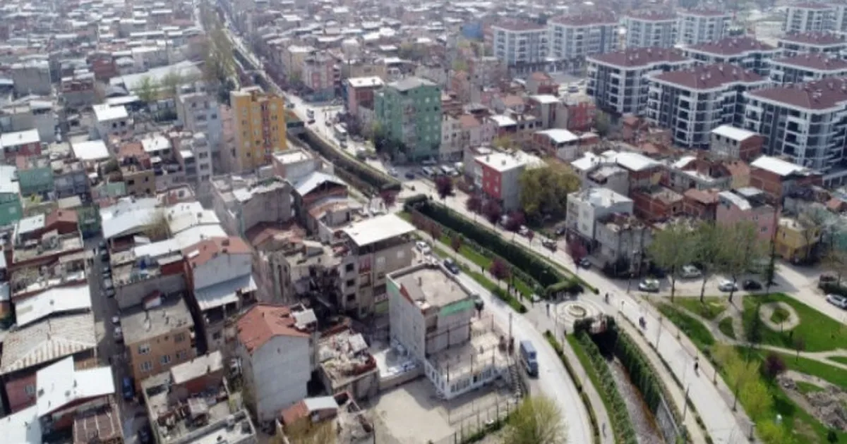 Bursa'da riskli binalar yıkılıyor - Lodoshaber.Com