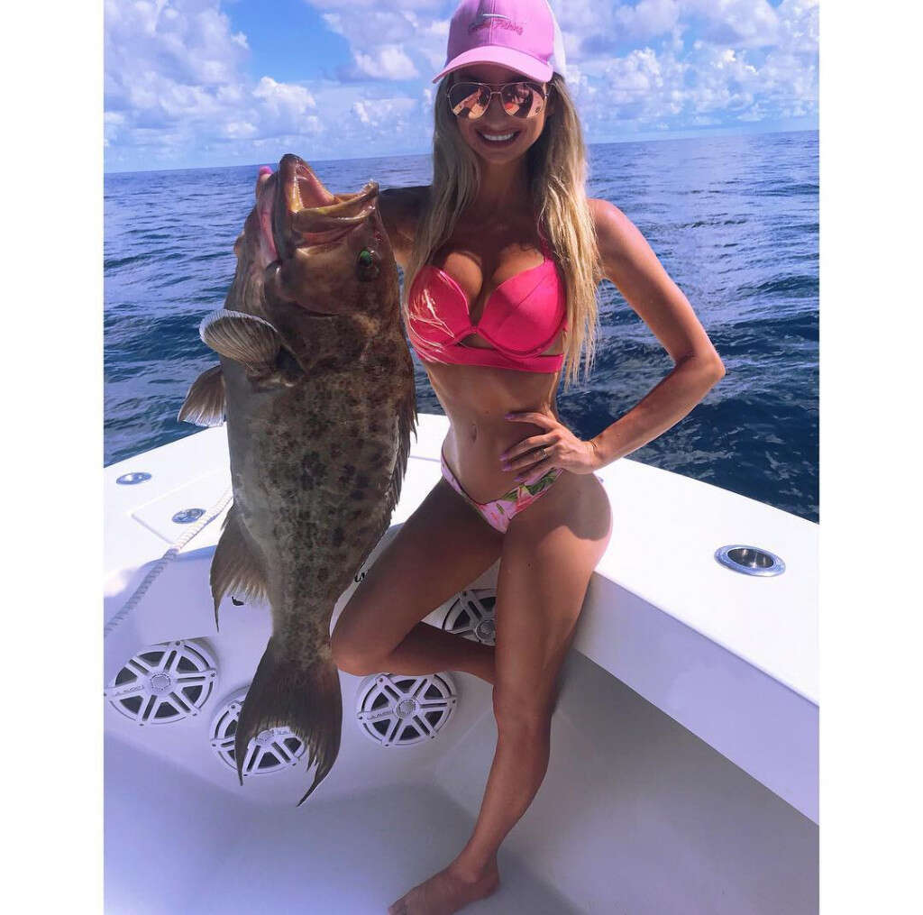 İşte dünyanın en seksi avcısı: Emily Riemer - Lodoshaber.Com